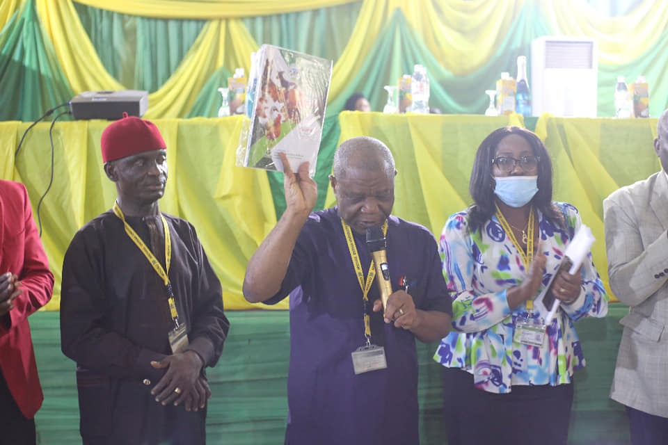 MOUAU COLLEGE OF VETERINARY MEDICINE UNVEILS RESEARCH JOURNAL - Michael ...